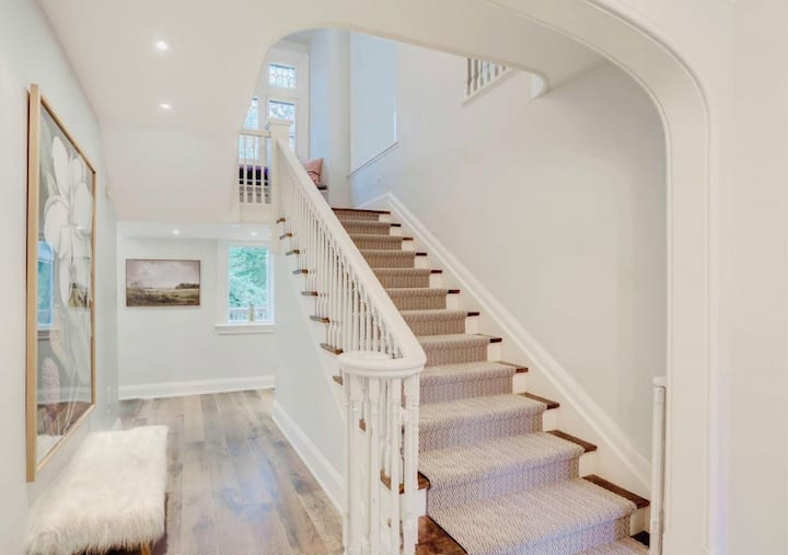 Prestigious Private Forest Hill Estate - Toronto