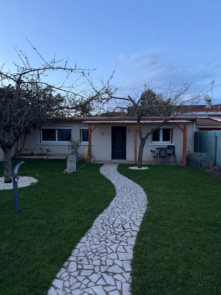 Maisonnette 50m² Calme Proche Rer D Et Commerces - Montgeron