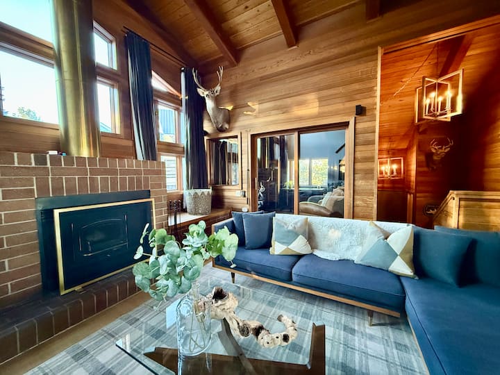 Holiday Retreat W/ Modern Touches, Pet Friendly - Mammoth Lakes