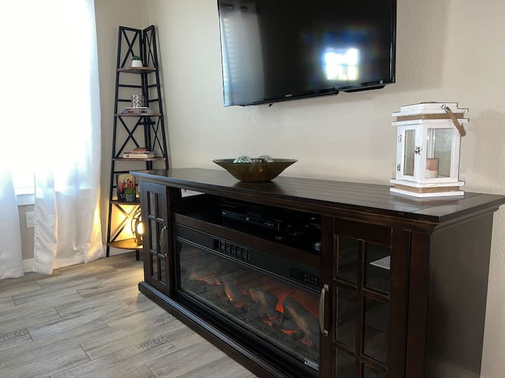 Family Friendly! Beautiful, Cozy Home~fire Pit - Wimberley, TX