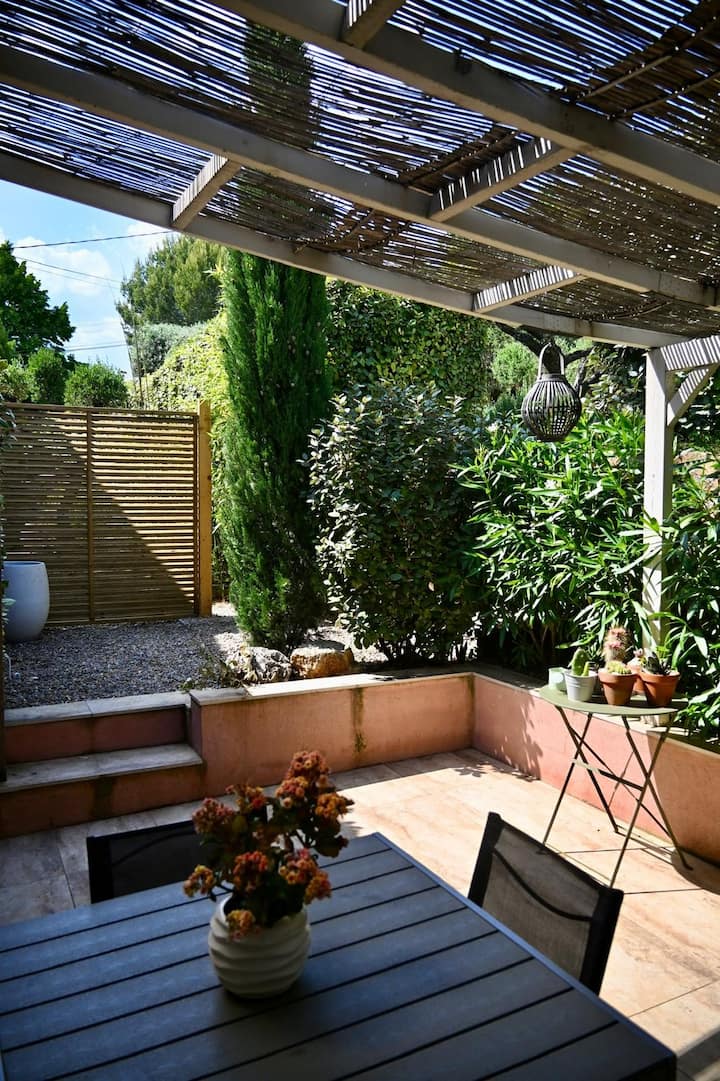 Cotignac' Little Home
Coquet Logement Tout Confort - Cotignac