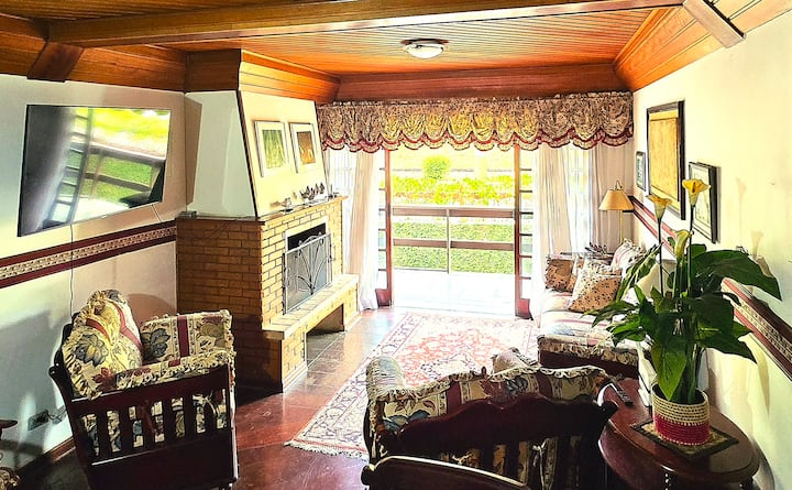 Apart Deluxe Campos Do Jordāo Com Lareira - Campos do Jordão