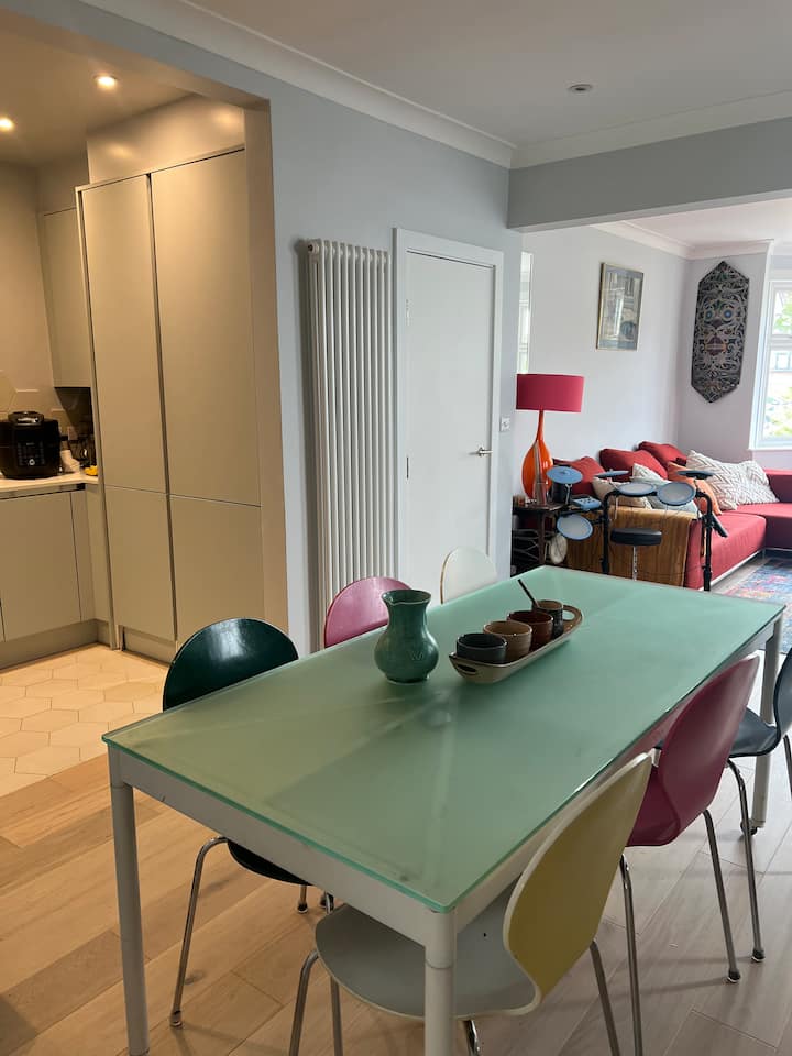 Vegetarian House, 3 Beds, Free Parking - Harrow
