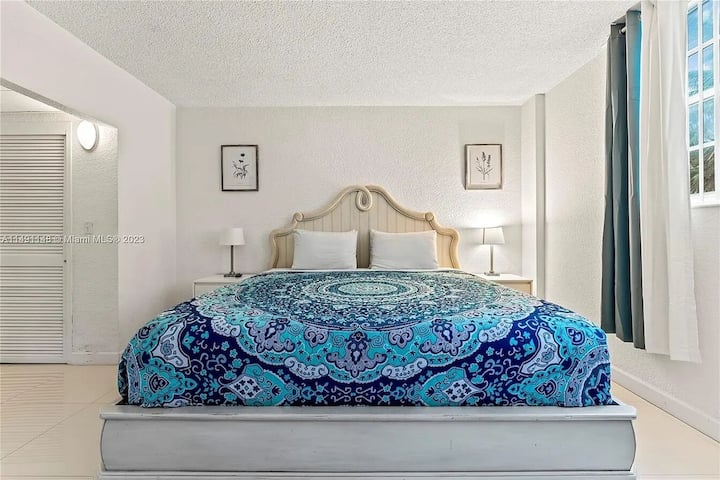 Comfortable Apartment Steps Away From The Beach! - Miami Gardens, FL