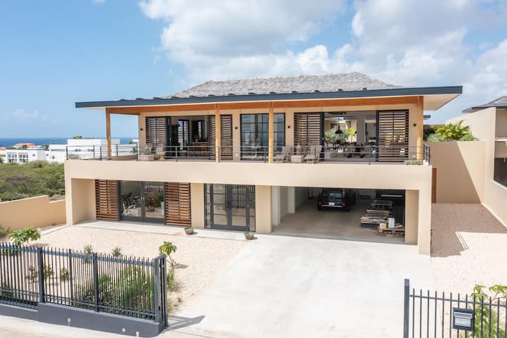 Seaside Villa With Exceptional View&close To Beach - Curazao