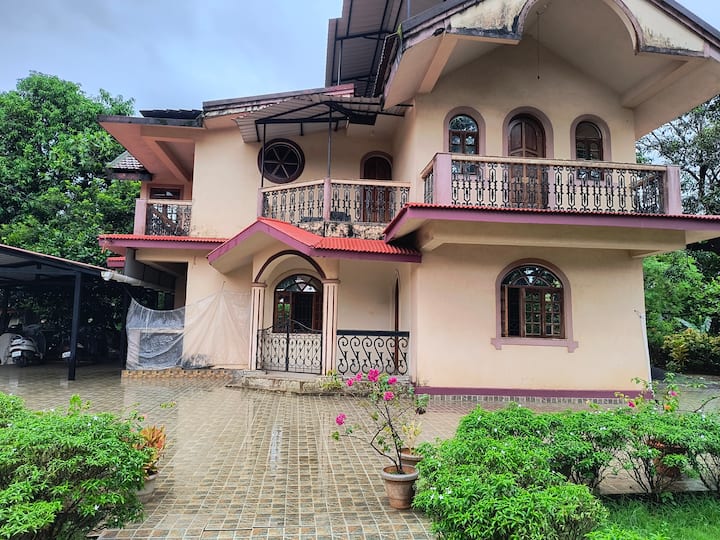 Martin's Vacation Home-walk To Paradise/beach 5min - Goa