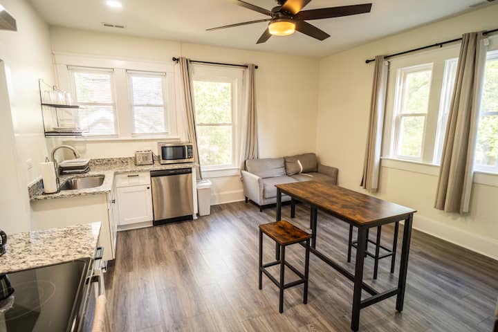 Walk To Duke Campus! 1 Bedroom In Trinity Park! - Durham, NC