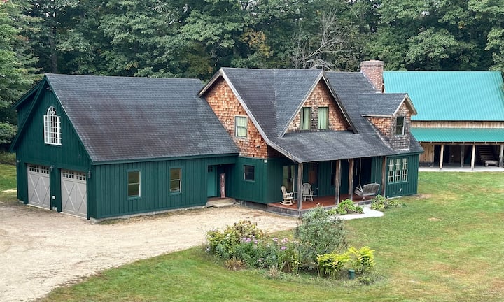 Cheerful 4 Br Ski Home With Indoor Fireplace - Campton, NH