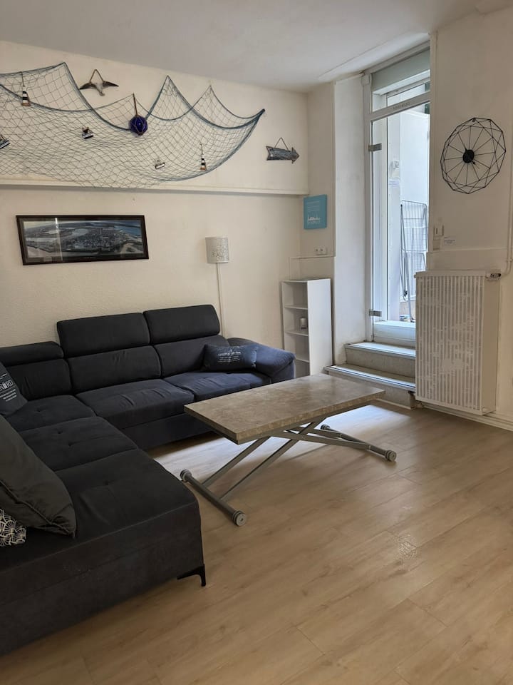 Large Intramural Apartment With Inner Courtyard - Dinard