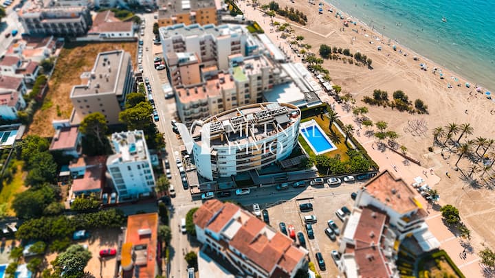 Milenial Immo | A Pie De Playa Piscina Y Parking - Empuriabrava