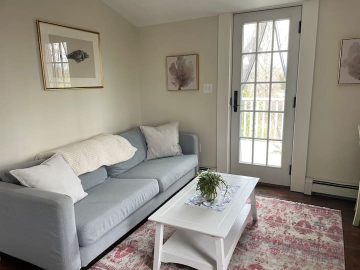 Studio Apartment-2nd Floor - Rhode Island
