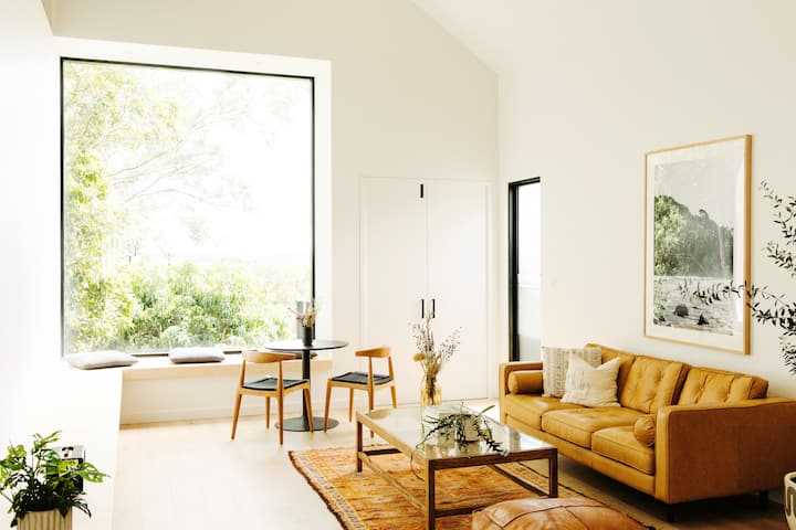 Stunning Luxe Cabin Retreat With Hinterland Views - Lennox Head