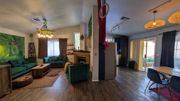 2 Bedrooms House With 2 Desks Office Room - North Las Vegas, NV