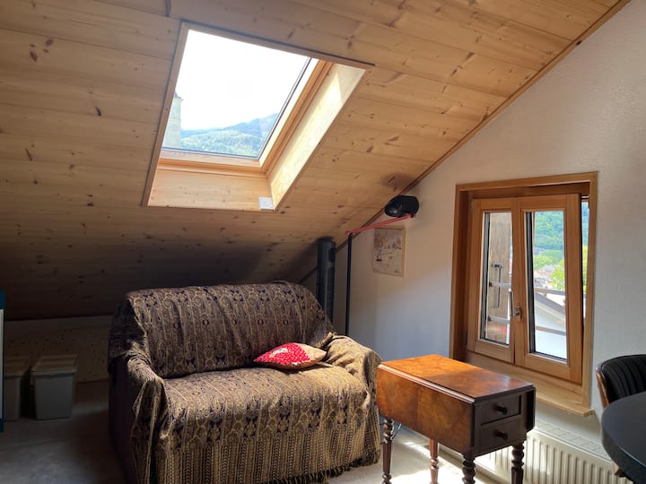Grand Studio Rénové Dans Maison Du 18-ieme Siècle - Monthey
