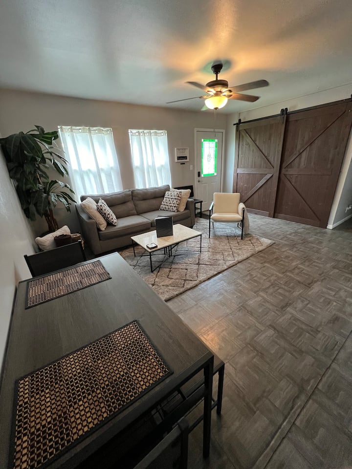 Charming 2br Rambler Located 7 Mins From Downtown - New Hope, MN