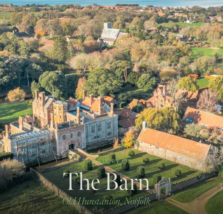 Grade 1 Barn Set In Grounds Of Old Hunstanton Hall - Hunstanton