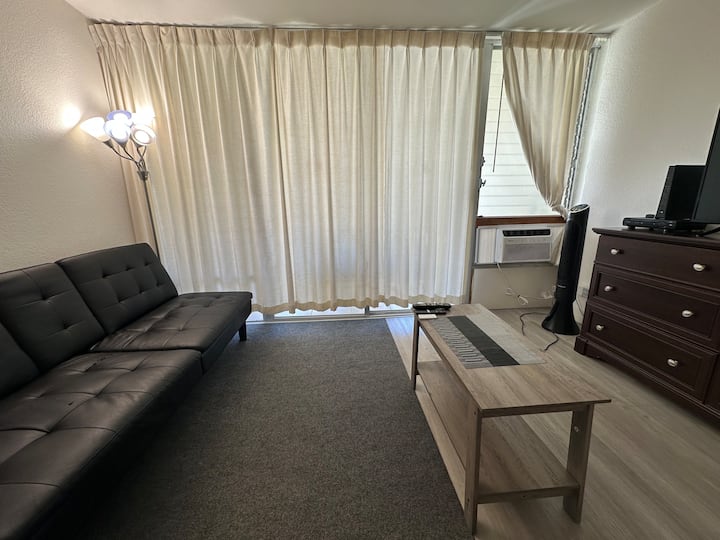 Studio Apt In The Heart Of Waikiki W/ Canal View - Honolulu