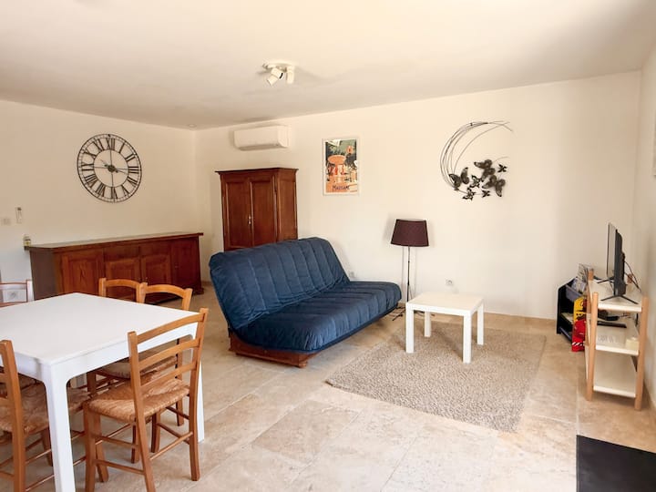 Superbe Appartement Pour 4 Personnes Avec Parking - Arles