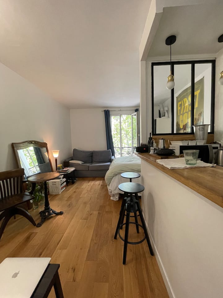 Studio Parisien, Lumineux Et Propre - Paris