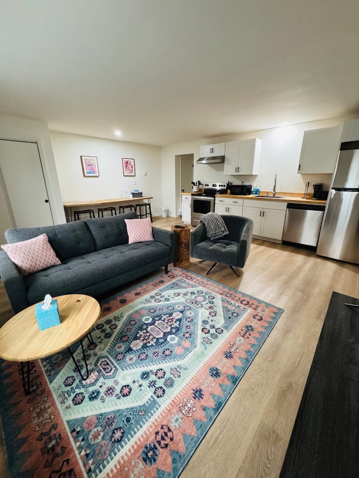 Modern 1 Bedroom In The Heart Of Augusta - Augusta, ME