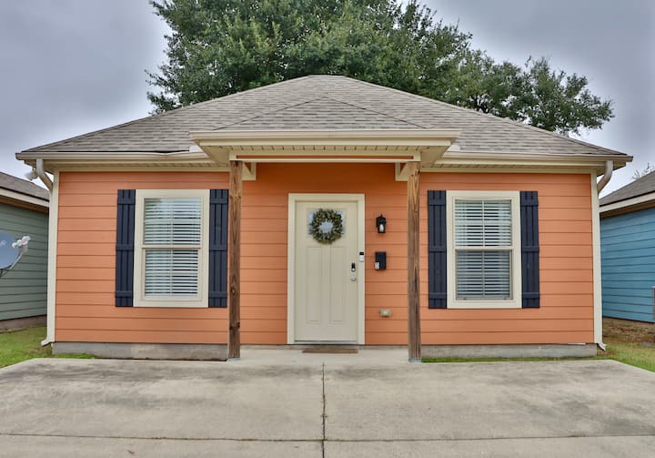 Adults Only King Ste Front Door Parking & Central - Lake Charles, LA