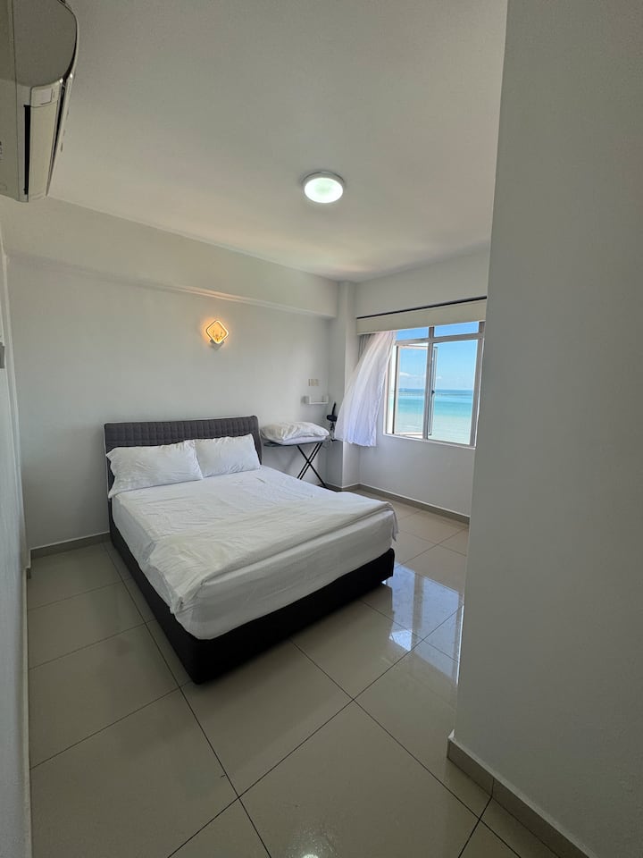 Glory Beach Resort 3 Bedroom Seaview Apartment - Port Dickson
