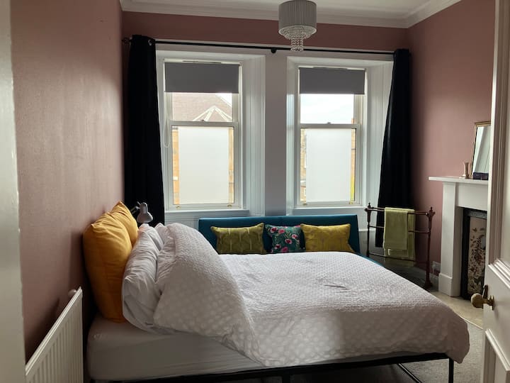 Spacious Room In Lovely Flat - Kirkcaldy