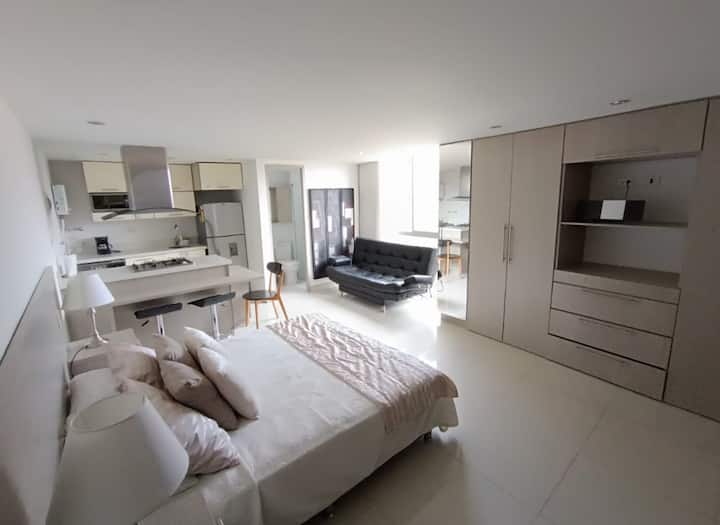 Aparta Hotel La Frontera. - Envigado