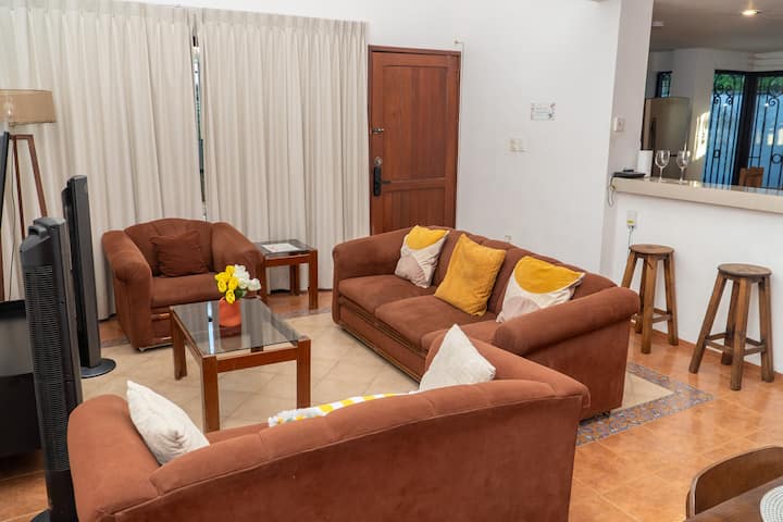 Bright & Fresh Full Home • Prime Mérida Location - Mérida
