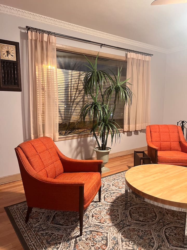 Midwest Midcentury
Midcity - Wauwatosa, WI