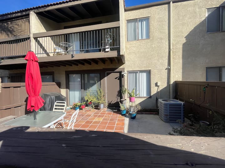 Fabulous Fun In Fontana (Entire Home) - Fontana, CA