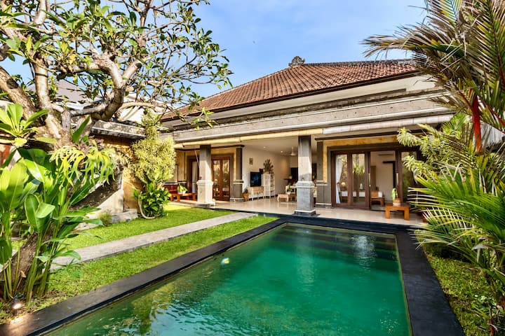 Bens Tunjung Villa 2 Bedroom Private  Pool Kuta - Denpasar