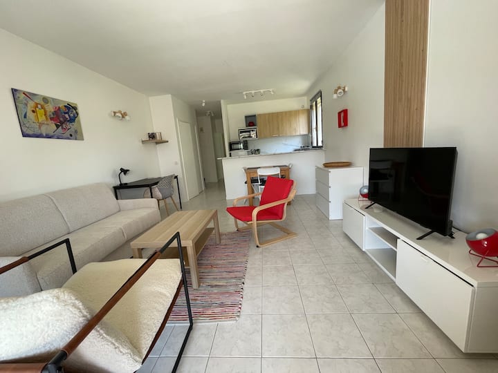 T2 Lumineux, Calme, Verdure, Piscine, Proche Mer. - Villeneuve-Loubet