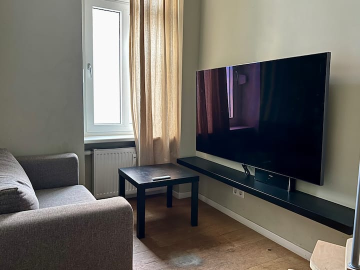 K39 R1 / Private Room In Central City West - Berlin