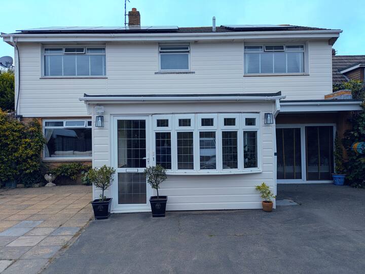 Willow House Is The Perfect Home From Home! - Isle of Wight