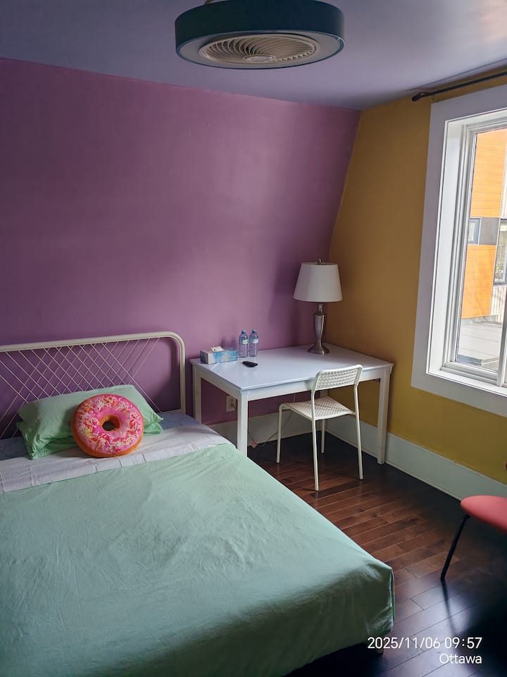 Romantic Room *Downtown Privateshowroom  Freepking - Ottawa