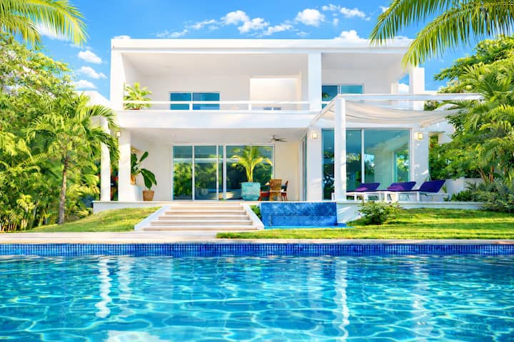 Villa, Private Pool, Jacuzzi & Incl. Services - Playa del Carmen