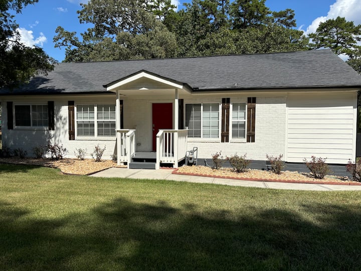 New Listing• Entire House• Stone Mountain Area - Stone Mountain