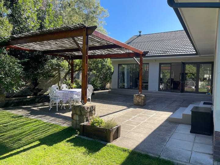 Spacious Family Home. Load Shedding Proof - George