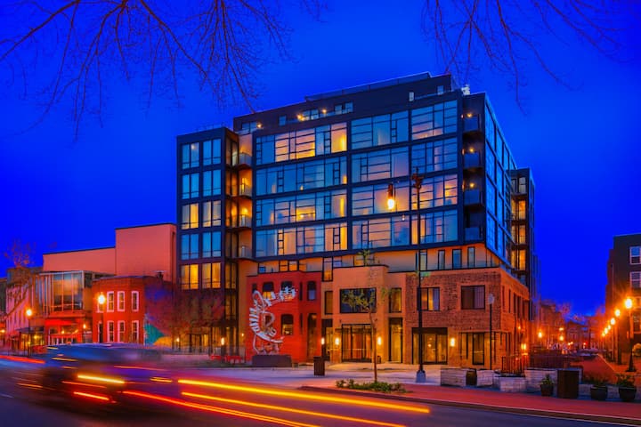 Contemporary | Downtown | Views | Luxury - Washington, DC