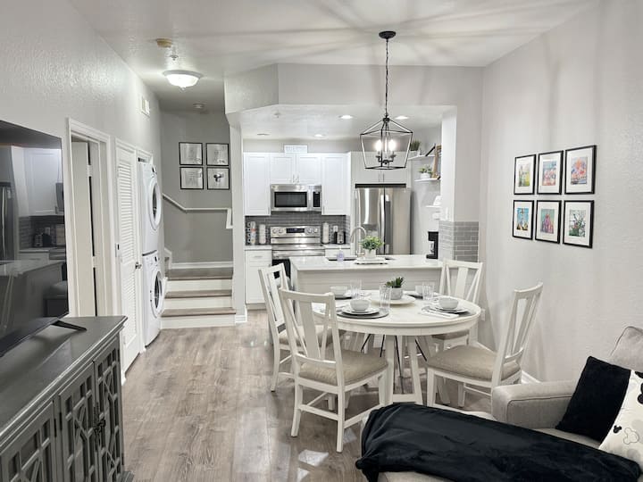 Disneythemed 3br Sleeps 10 Near Disney Pool/hottub - Kissimmee