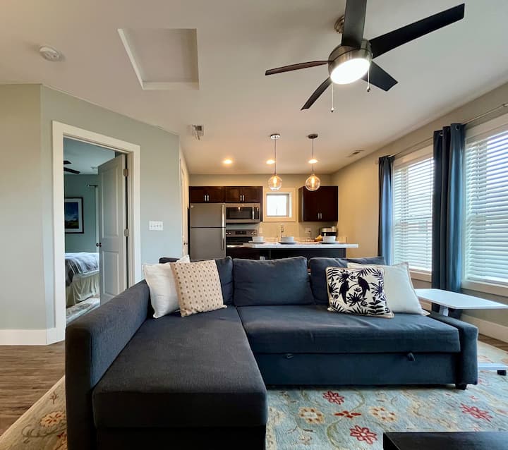 Entire 1-bedroom Carriage House Close To Ui/uihc - Iowa
