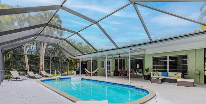 Naples Oasis : 85f Pool Home And 10 Min To Beach - Naples, FL