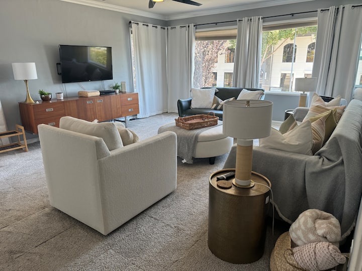 Roomy 2-bed In Wg With Kitchen, Laundry & Parking - San Jose, CA