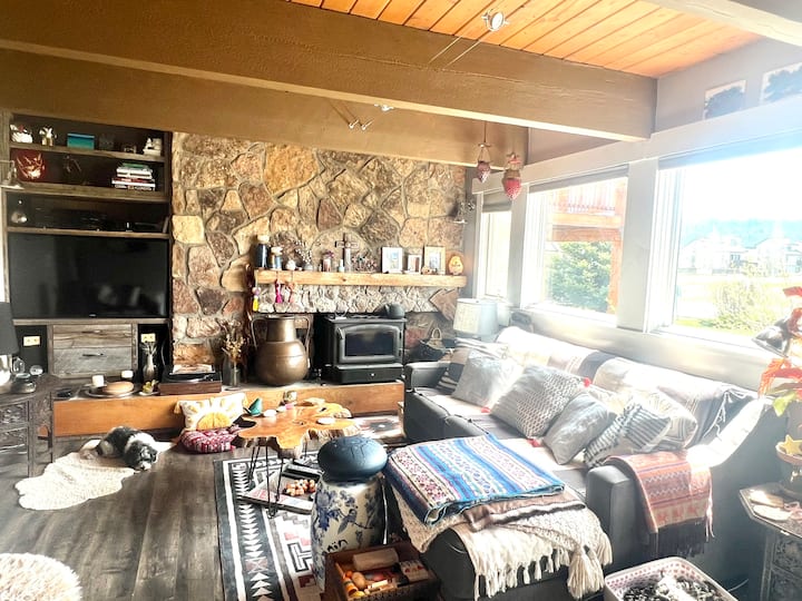 Cozy Room Near Town Center, On Golf Course, Pool - Big Sky, MT