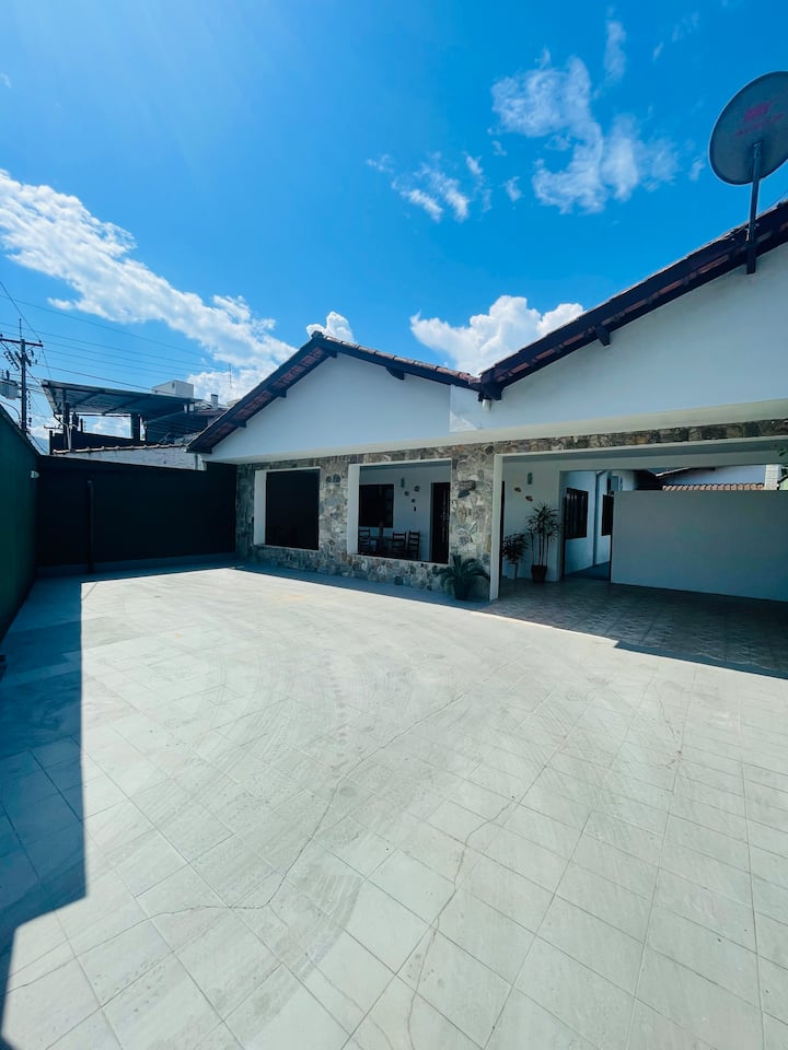 Linda Casa Caiçara No Centro De Ubatuba - Ubatuba