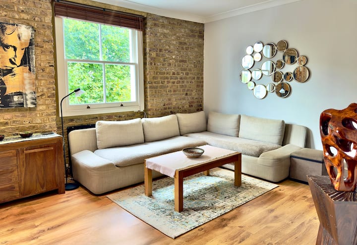 * Stunning Flat In South Kensington * - South Kensington - London