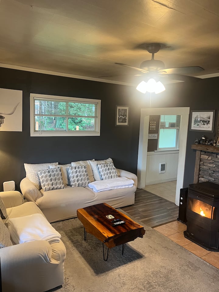 Central Comfy Home. - Port Angeles, WA