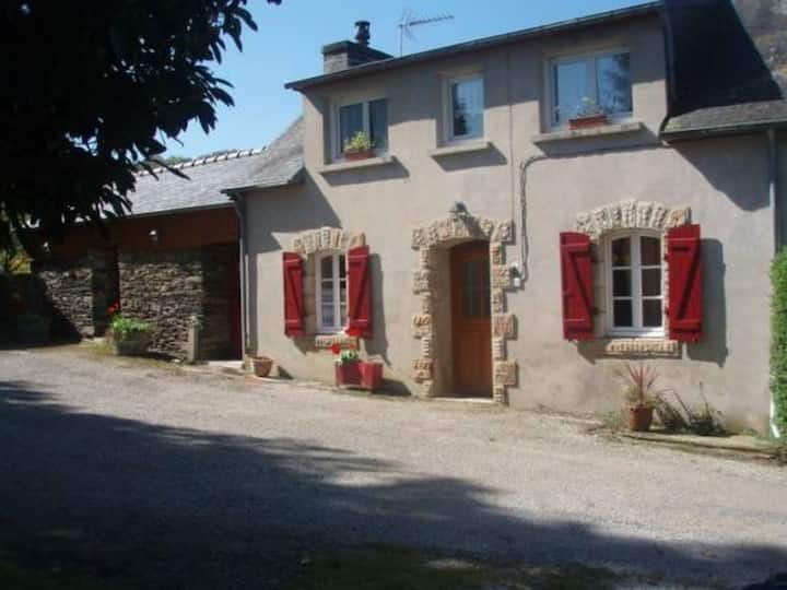 Maison De Charme Avec Jardin à Laz - Domaine de Trévarez