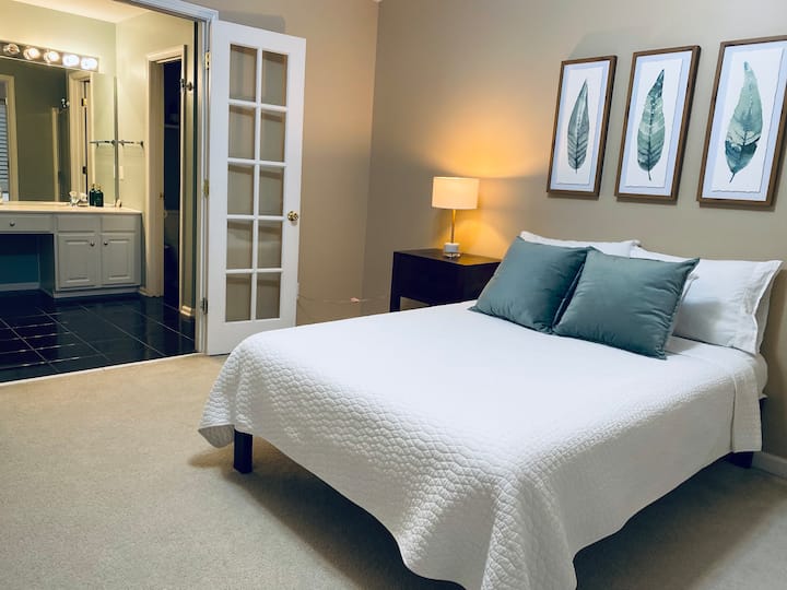 Master-bedroom In Ballantyne South Charlotte. - Charlotte, NC